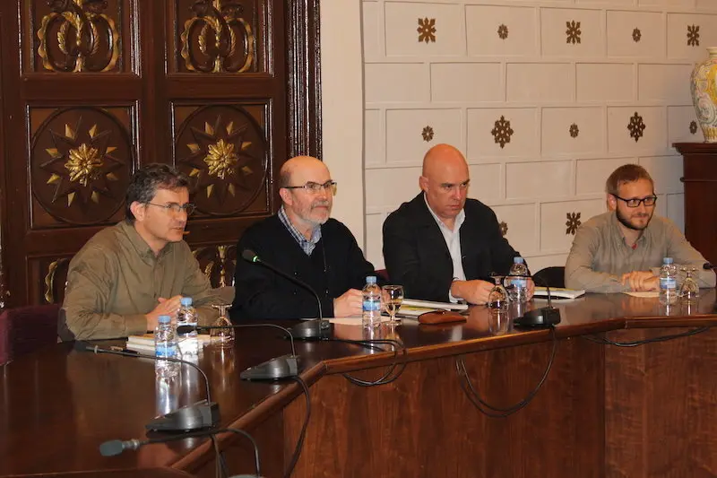 Joan Obiols presenta els volums dedicats a l'Alta i Baixa Cerdanya de ...