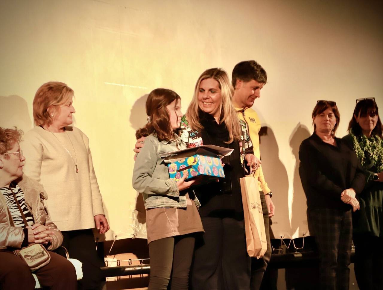 Es lliuren a Sort els 33ns Premis de narrativa infantil i juvenil Anton ...
